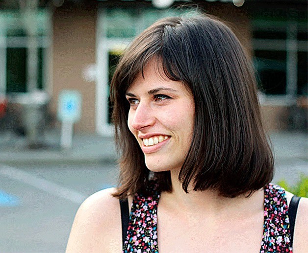 Simon pursues art career after college | Bainbridge Island Review