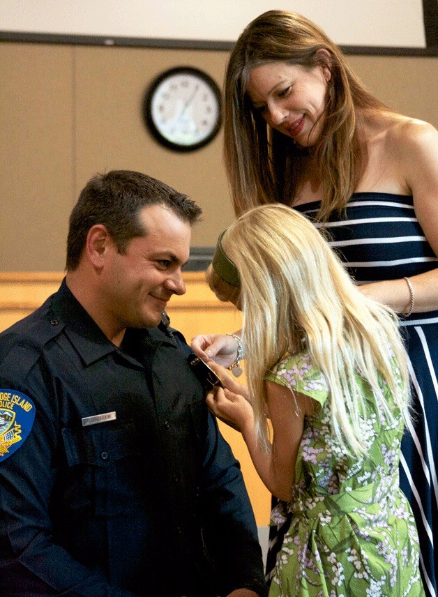 Island welcomes new police officer | Bainbridge Island Review