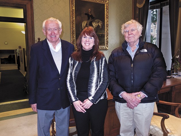 Bainbridge museum group gets Capitol tour | Bainbridge Island Review