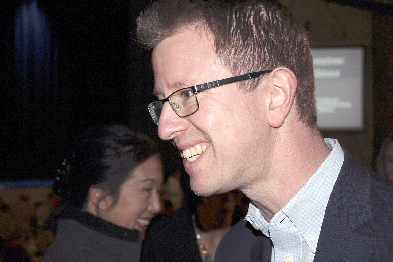 Congressman Kilmer town hall attracts nearly a thousand | Bainbridge ...