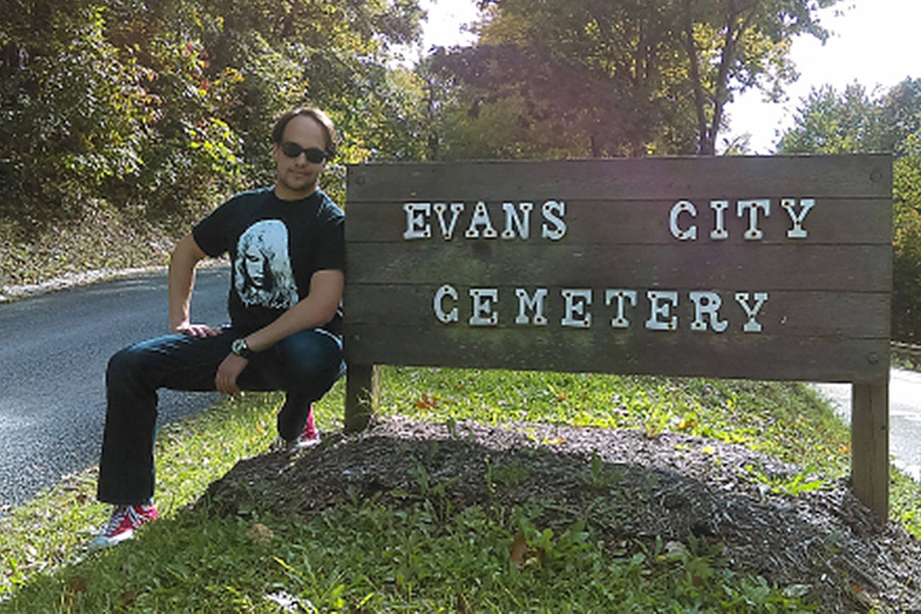 Praise the Zombie King and pass the ammunition: Review staffer pays ...