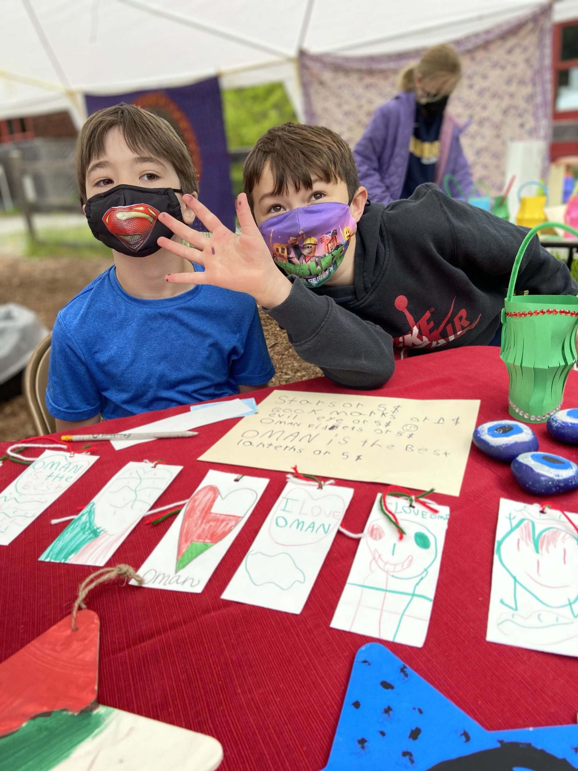 Island School kids learn about Oman market | Bainbridge Island Review