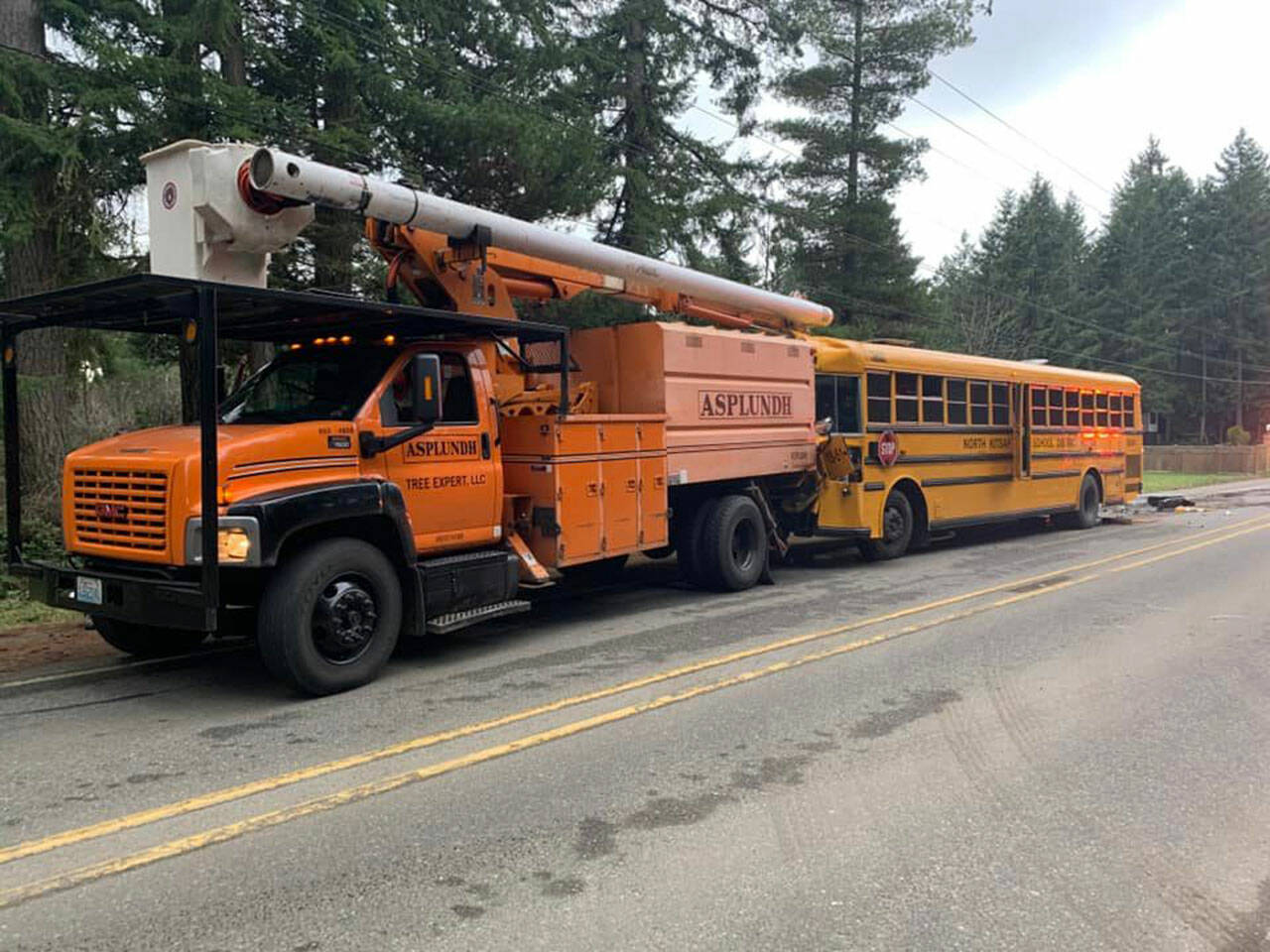 2 injured in collision involving NKSD bus | Bainbridge Island Review