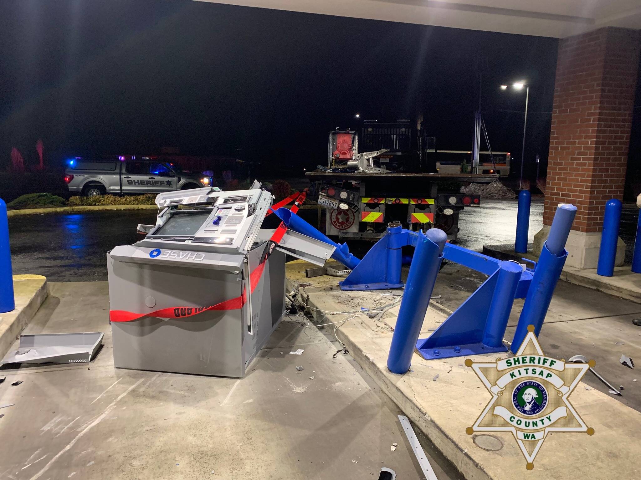 Deputies catch ATM thieves during heist | Bainbridge Island Review