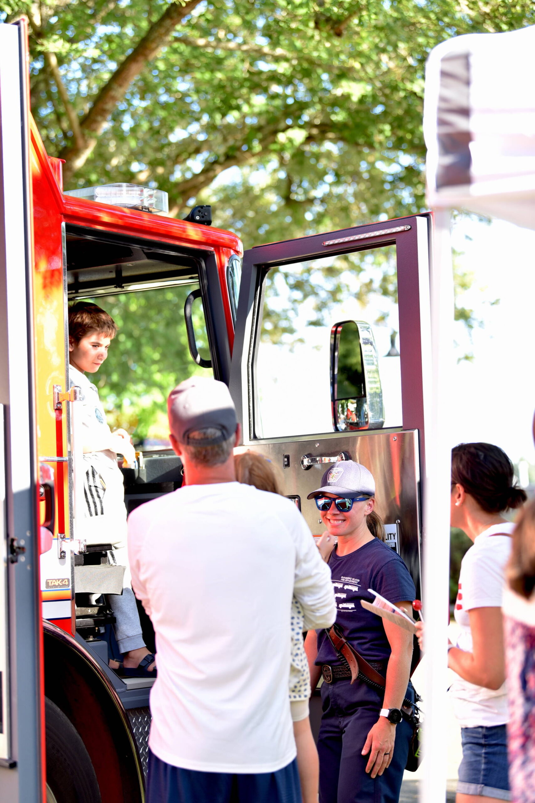 First-responders, community connect on National Night Out | Bainbridge ...