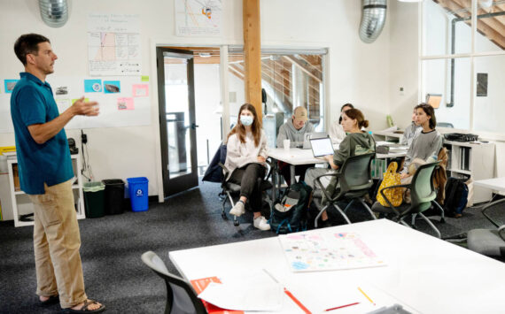 Bainbridge Island Review