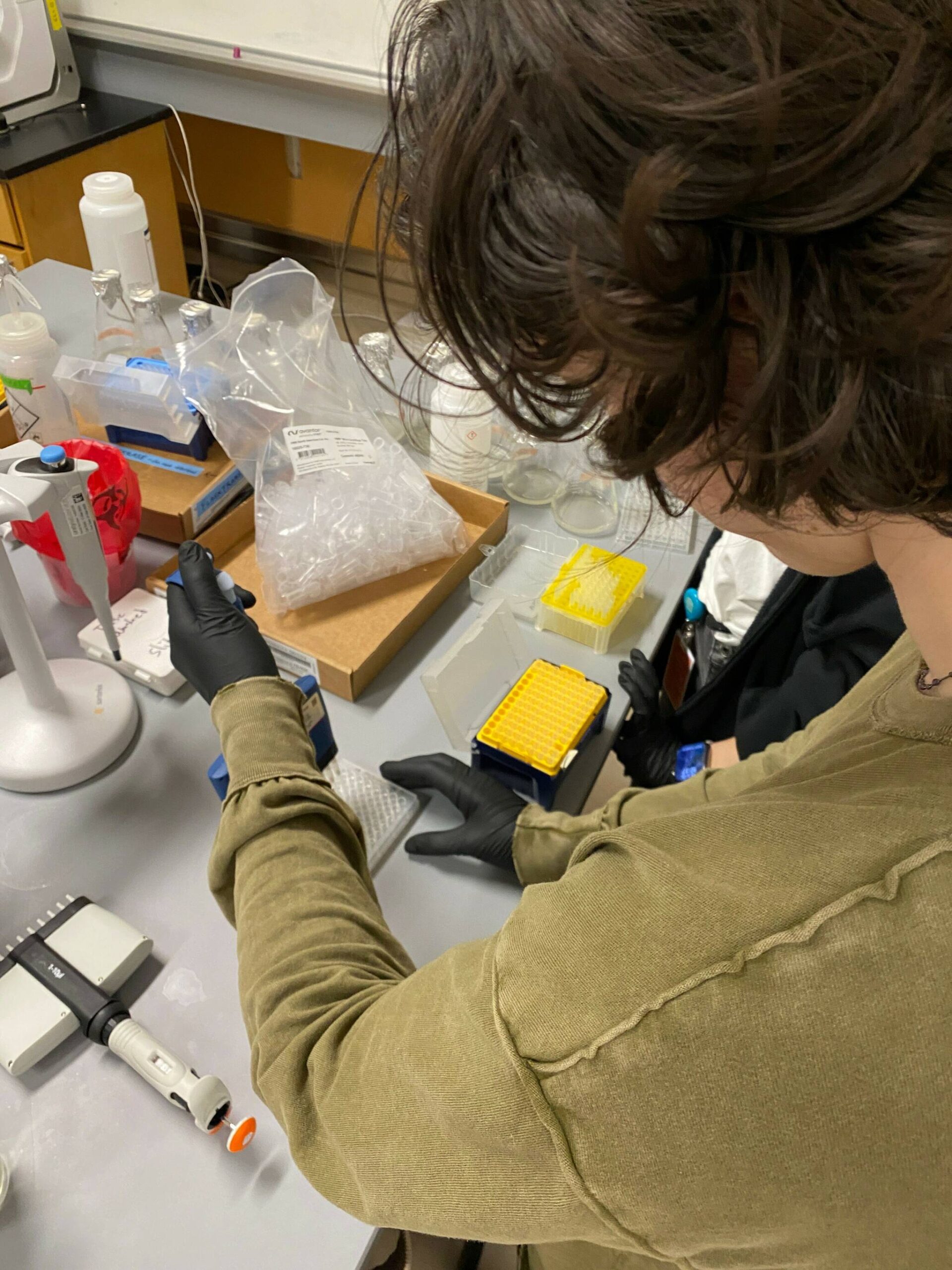 Community steps up to support former BHS student’s research at Harvard ...