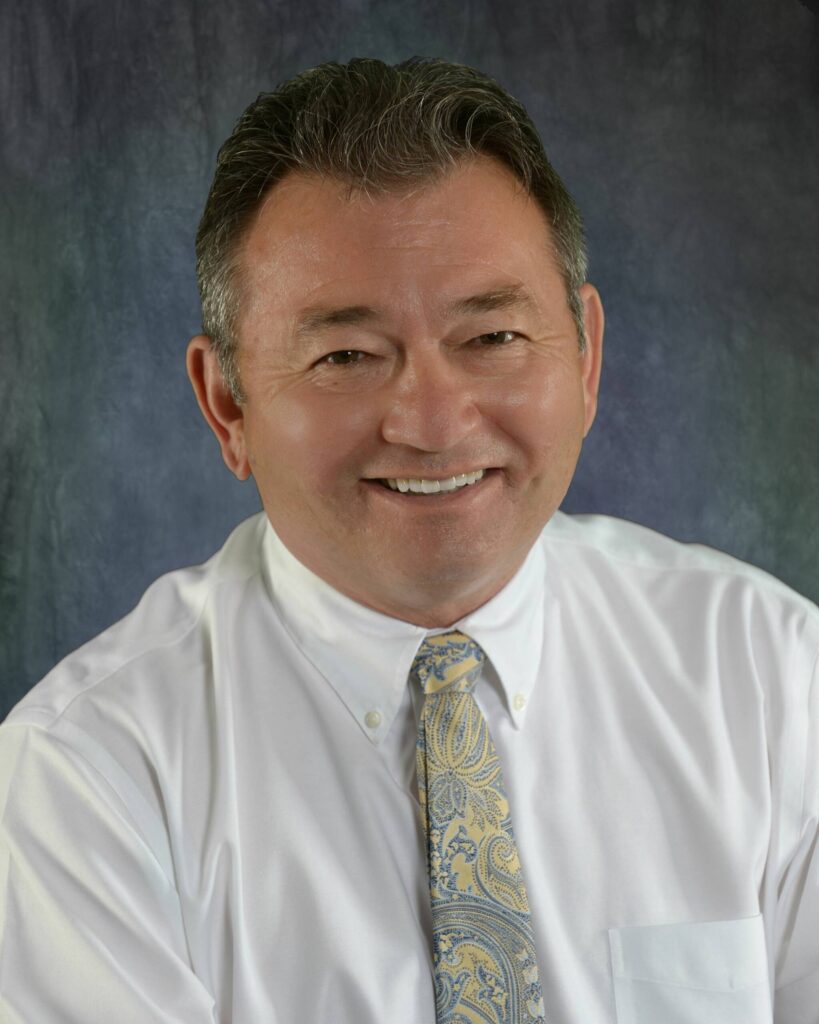 King to retire as BI city manager, effective Jan. 30 | Bainbridge ...